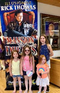 Rick Thomas Illusionist & Magic Show